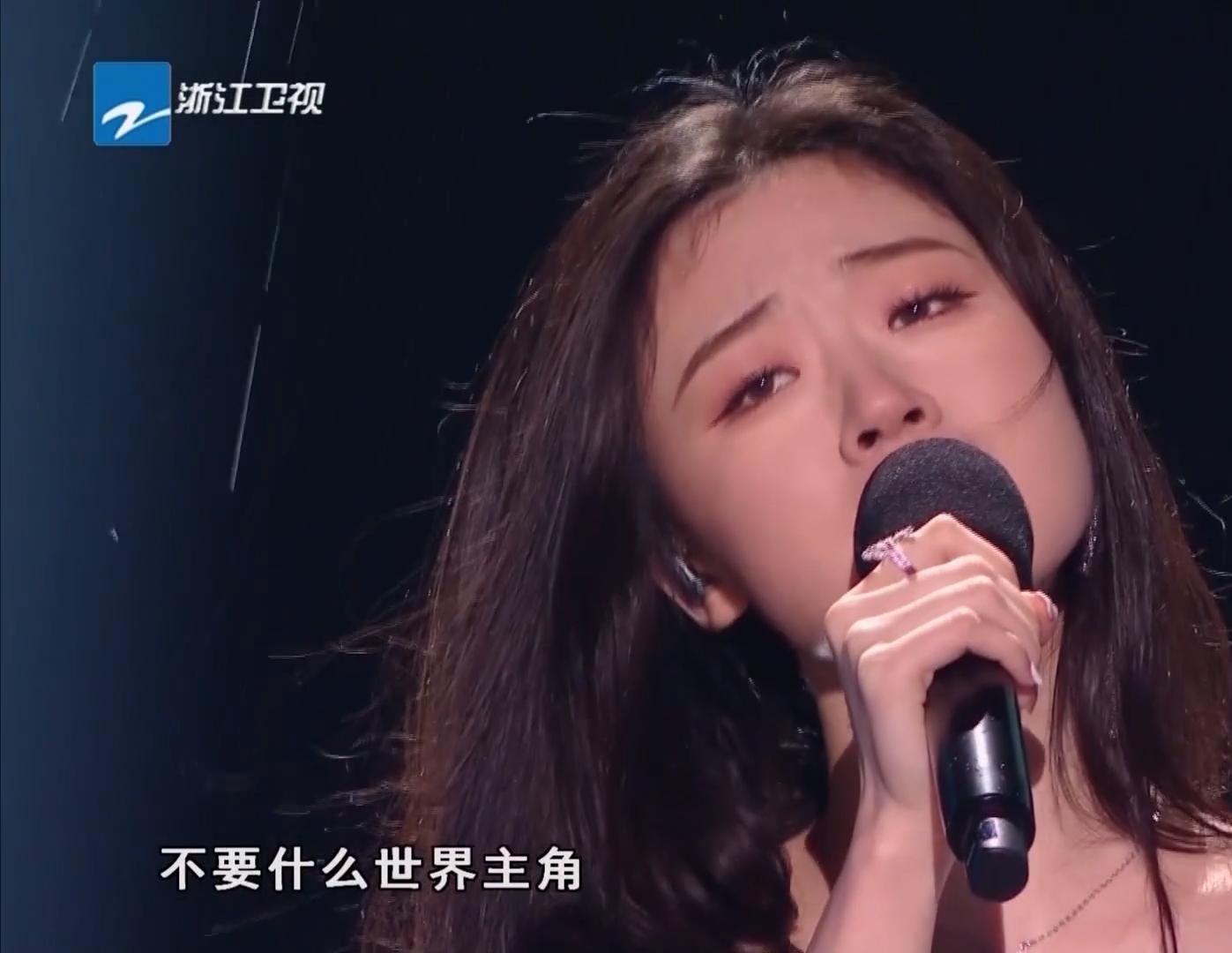 The 20-year-old Shan Yichun, the 21-year winner of The Voice ...