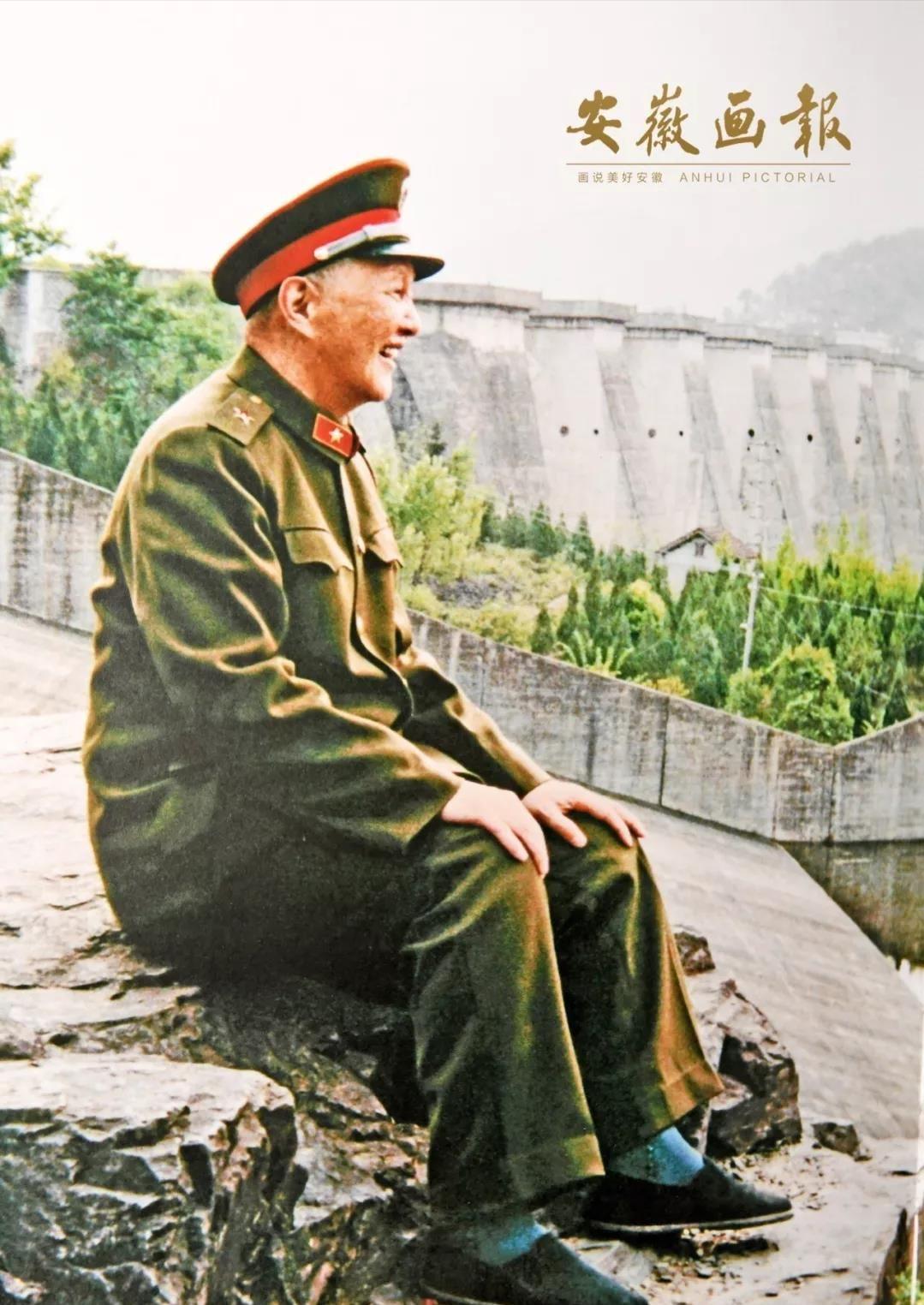 The only "six-star general" in New China can be valued by two great men ...