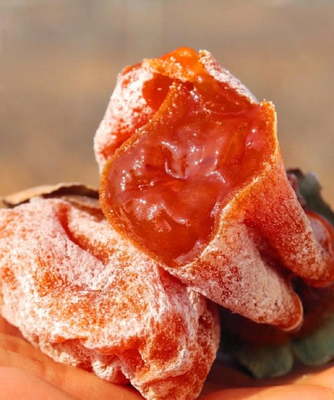 A winter delicacy treasured by the northerners, this Fuping persimmon ...