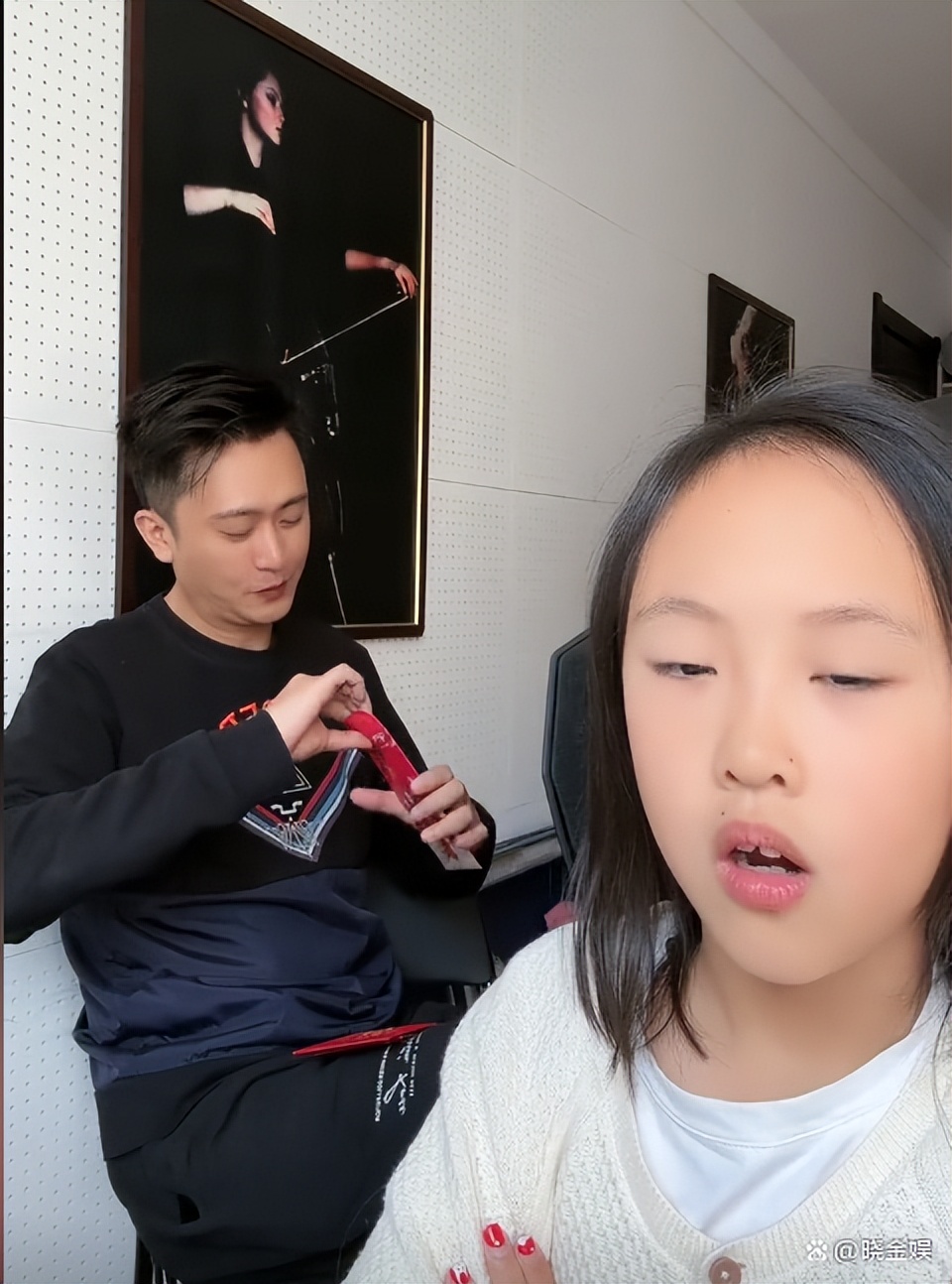 Yang Fan: Under the banner of "keeping it on behalf of me", all the lucky money from my daughter ...