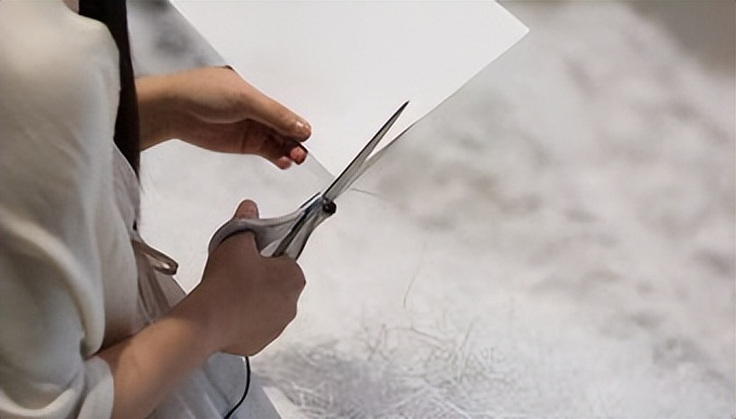 Sachiko Abe: A Depressed Patient Healed With Paper Cutting - iNEWS