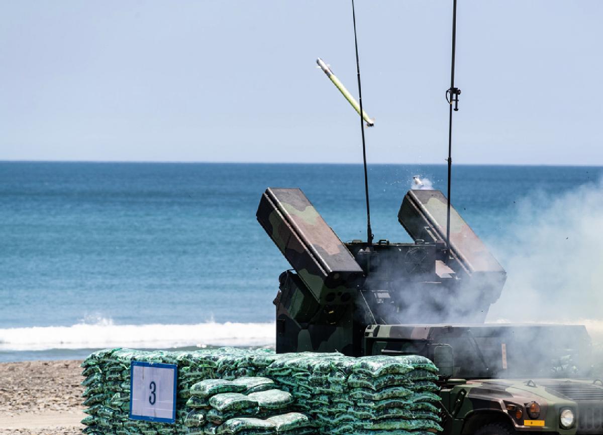 The People's Liberation Army's 24 aircraft patrolled Taiwan Island, and ...