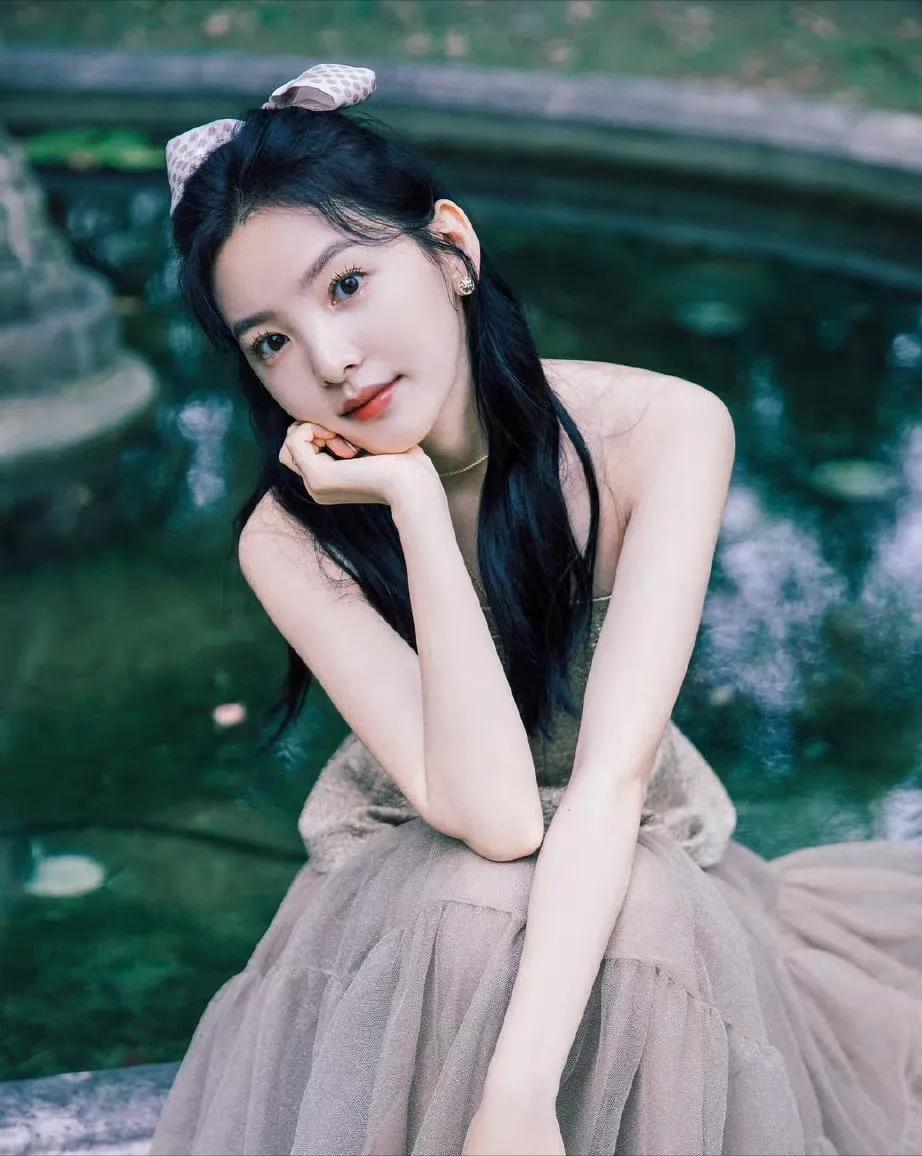 Beautiful in the world-Zhang Ruonan - iNEWS