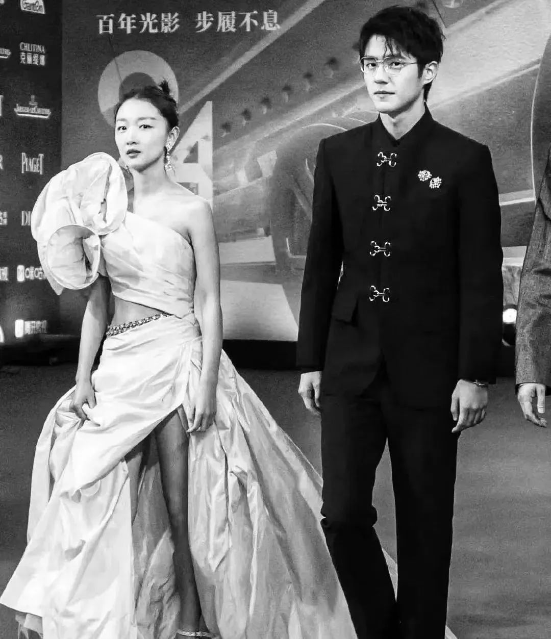 Liu Haoran and Zhou Dongyu's romance exposed?Haoran brother's taste has ...