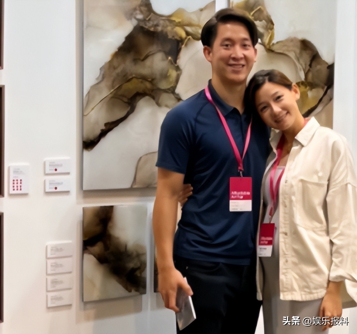 After Zhu Lingling embraced her new grandson, the rich husband rarely ...