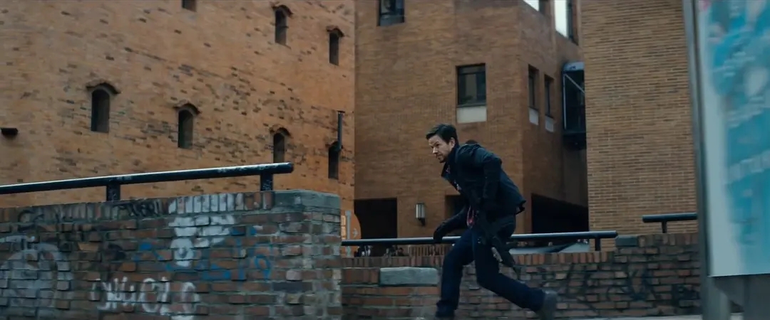 Mysterious agents, cross-border chases, 22 miles, the exploration of ...