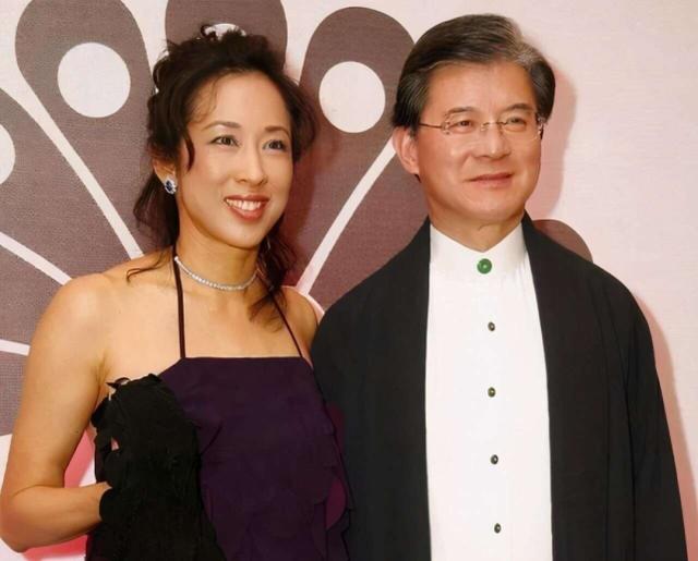 Luo Baoying: Her maiden aunt is Zhu Tingting, and she became a young grandmother of Meixin Group ...