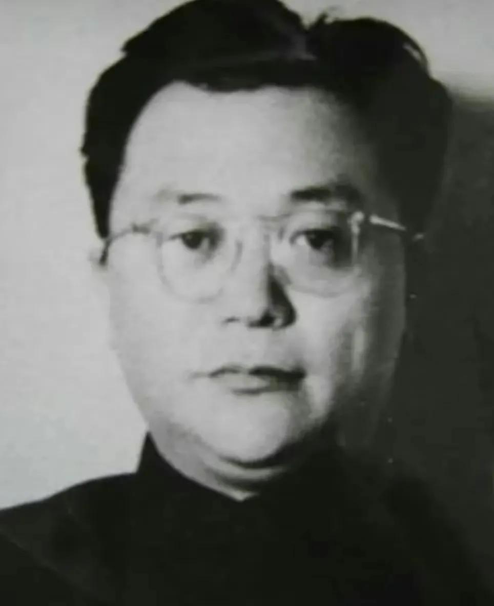 Jiang Qing ruthlessly abandoned her first husband, Pei Minglun, for Yu ...