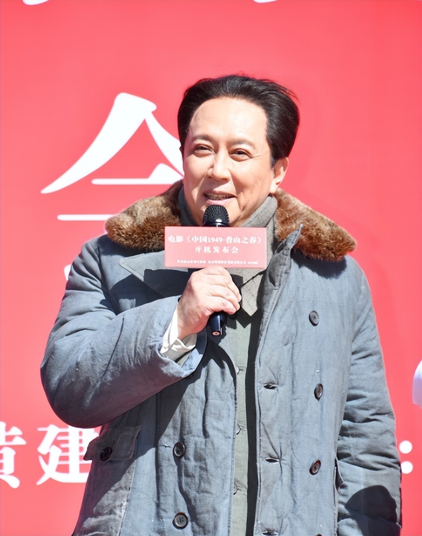 Two faces in and out of the play! Tang Guoqiang, a 71-year-old artist ...