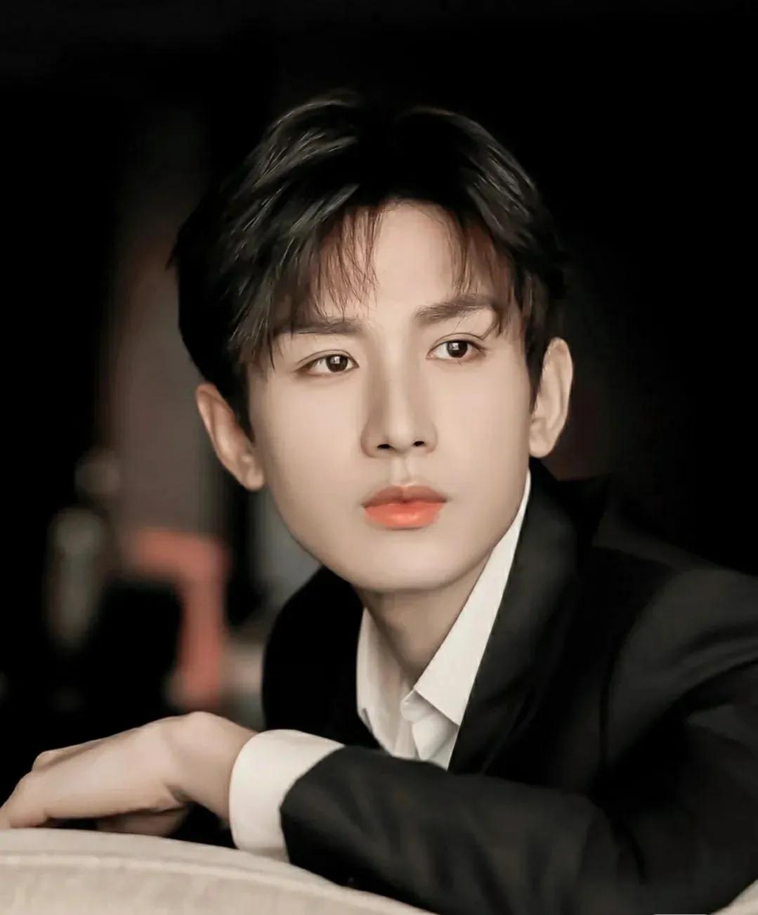 Actor Cheng Yi doesn't have a RV, and was ridiculed as a hot search ...