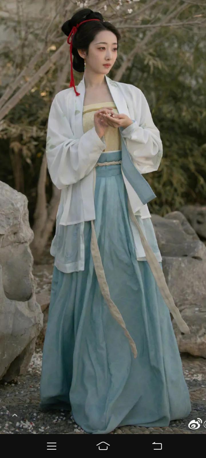 Jiang Mengjie Meitu Issue 21 - iMedia