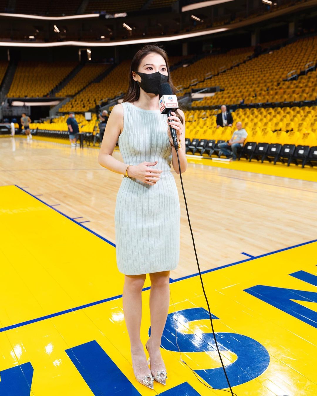 NBA beauty reporter: Meng Chao - iNEWS