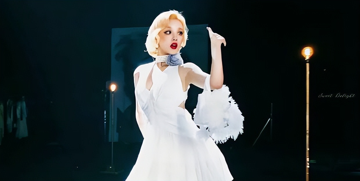 Song Yuqi cos Marilyn Monroe white dress, blonde and charming - iNEWS
