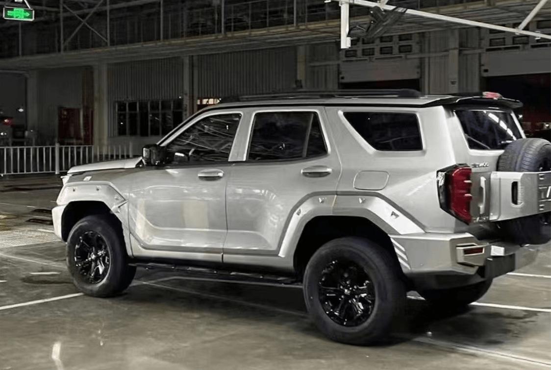 Tank 400 factory real shot exposure! The appearance of the mecha wind ...