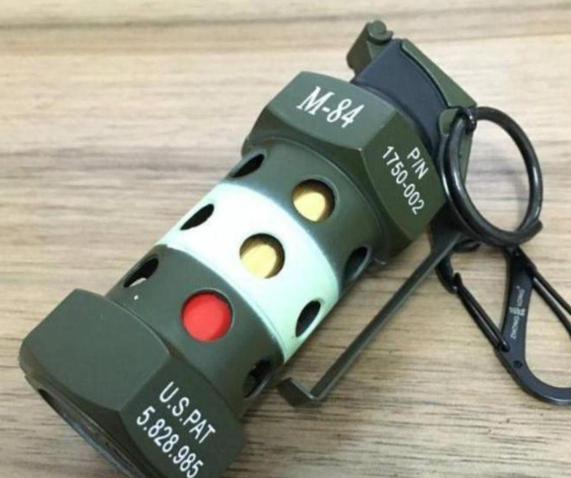 Flashbangs turn around and close their eyes to resist?No, it's not as ...