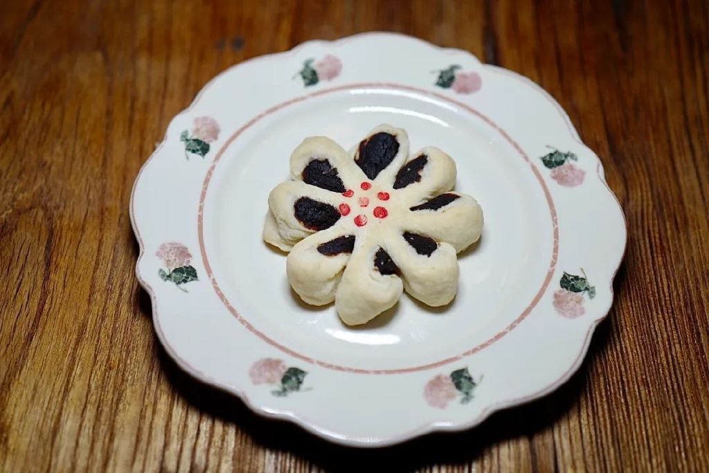 Those traditional Chinese flower cakes that neither men and women may ...