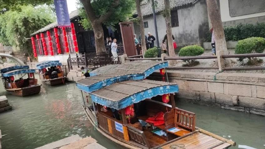 Luzhi Ancient Town Scenic Area - iNEWS
