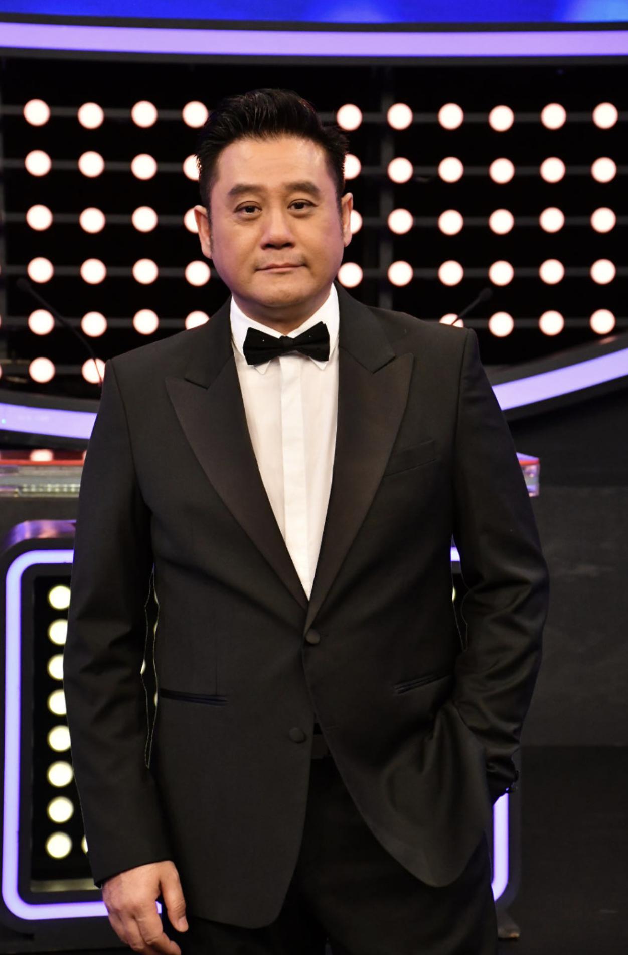 Mai Changqing returned to TVB and took his son on the show. The 20-year ...