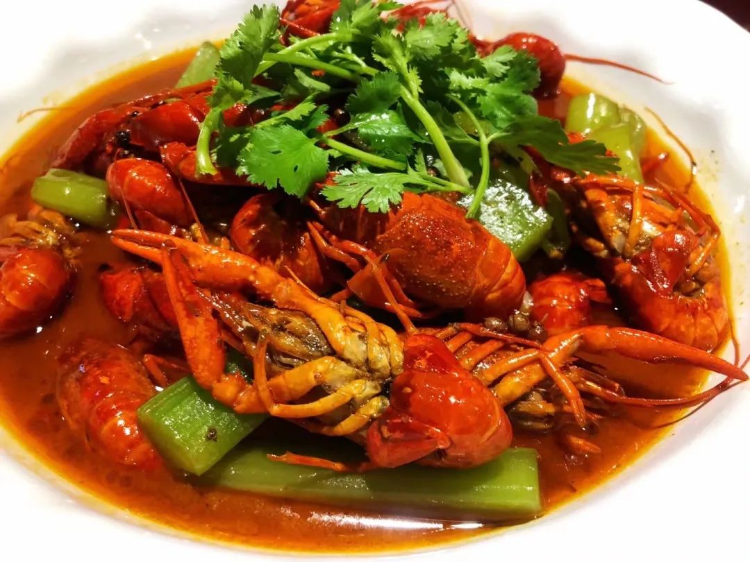 Is there something wrong?Buy one chili and get two crayfish - iNEWS