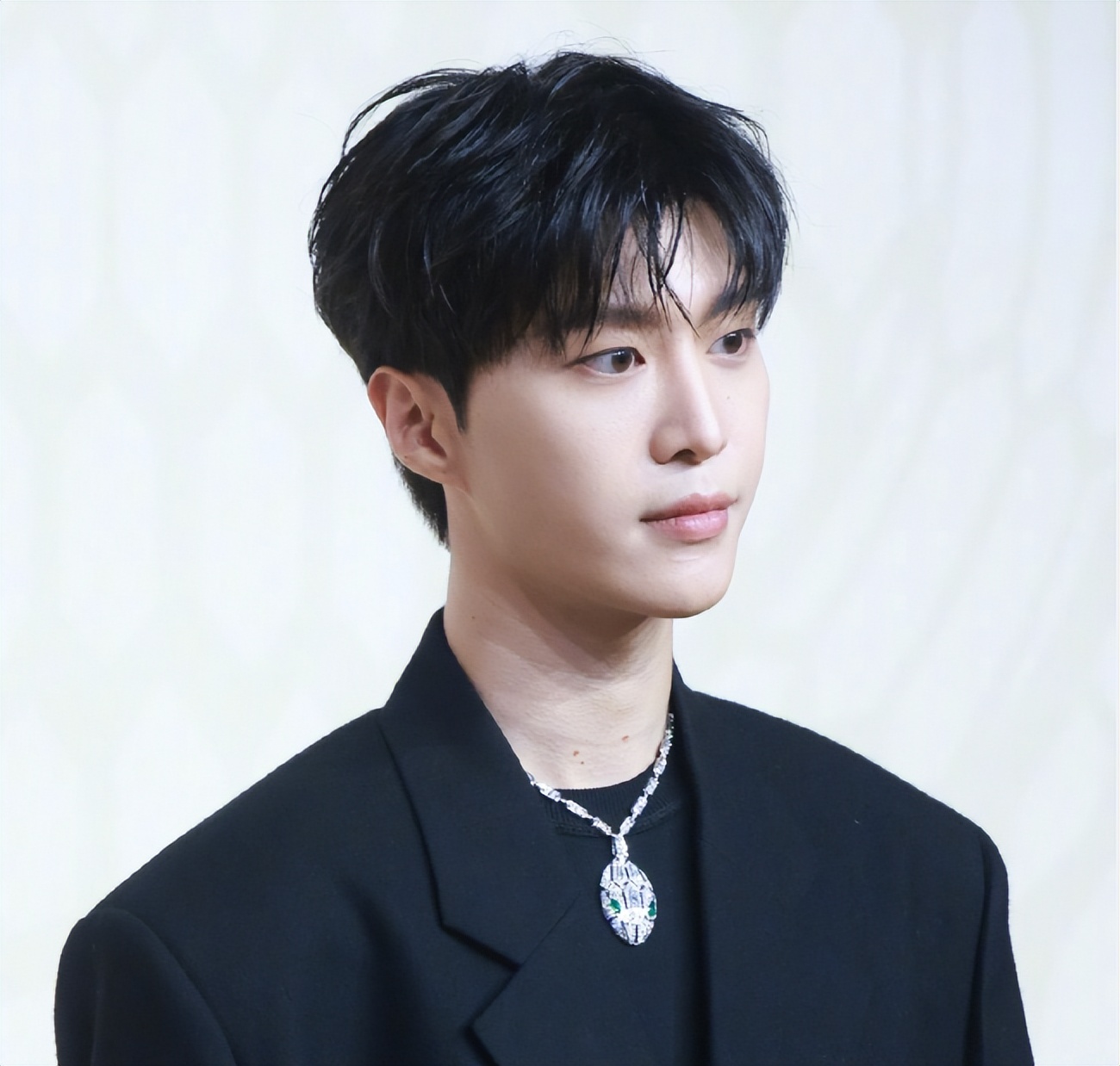 Bulgari event photo, Liu Yifei chooses the right dress after being thin ...