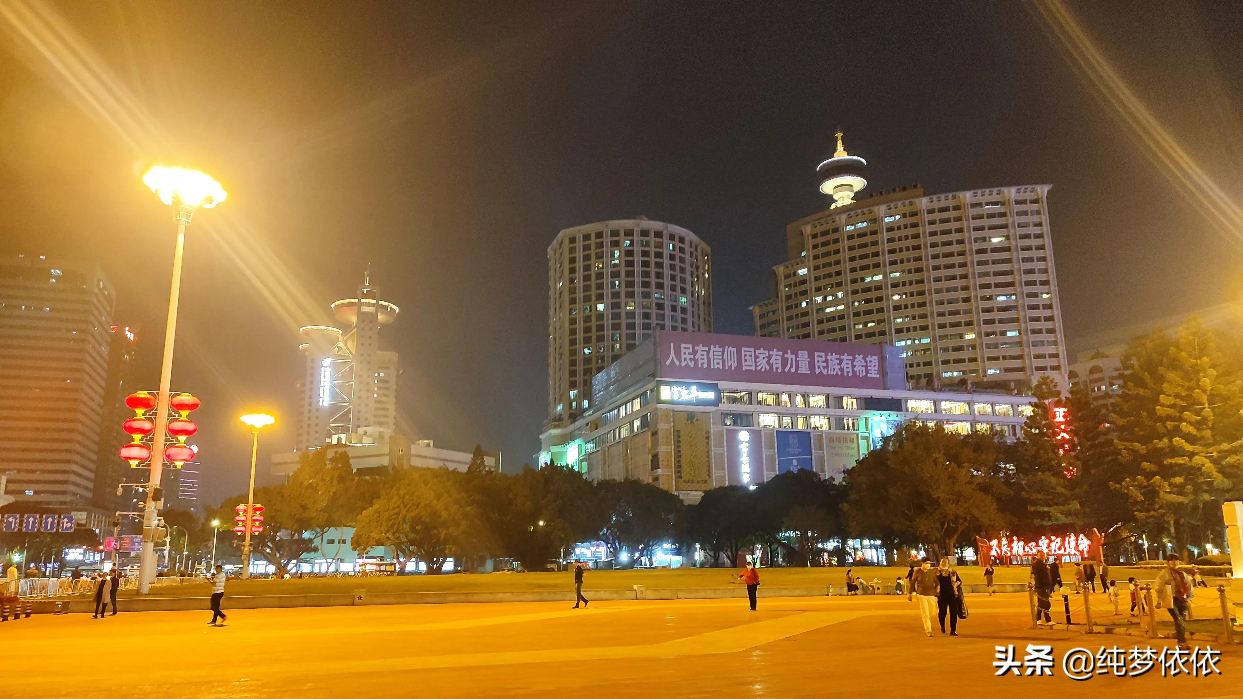 Impression of Fuzhou, punch in Wuyi Square - iNEWS