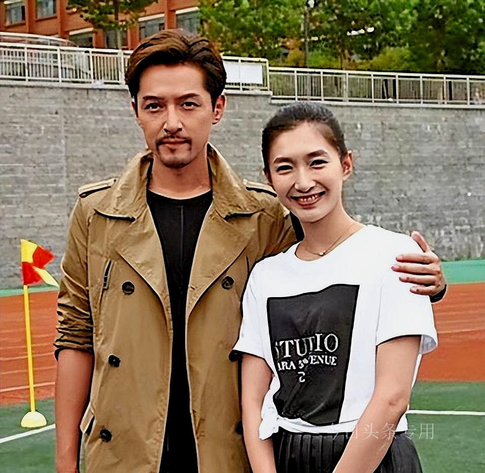 The photo of Hu Ge's wife was revealed to be 17 years younger than Hu ...