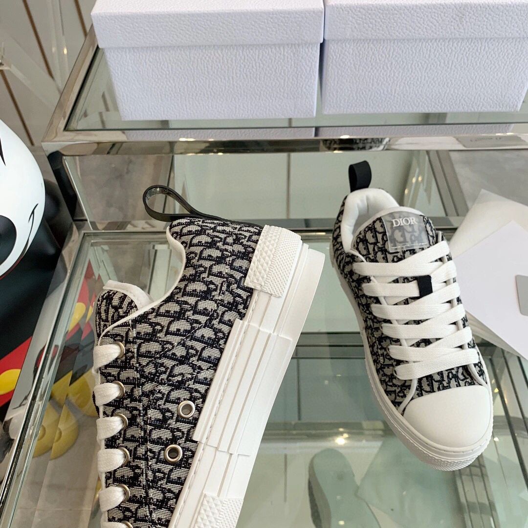 Dior Dior's super versatile casual shoes--couple models - iNEWS