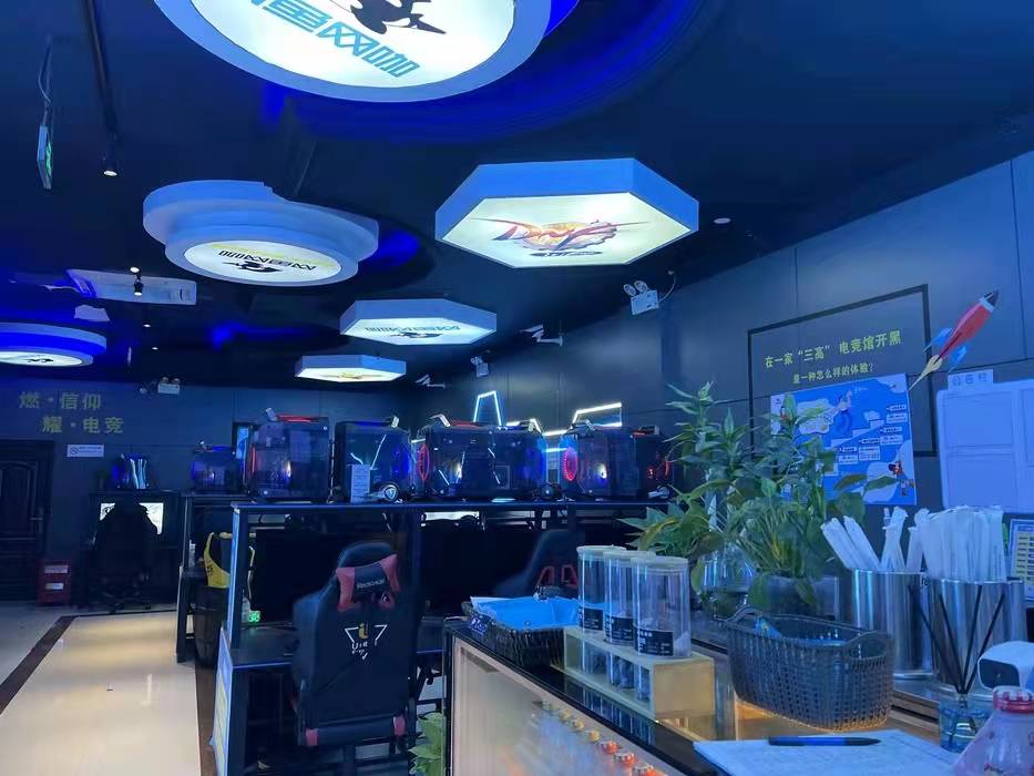 YVR DK1，能拯救網魚網咖嗎？ - 資訊咖