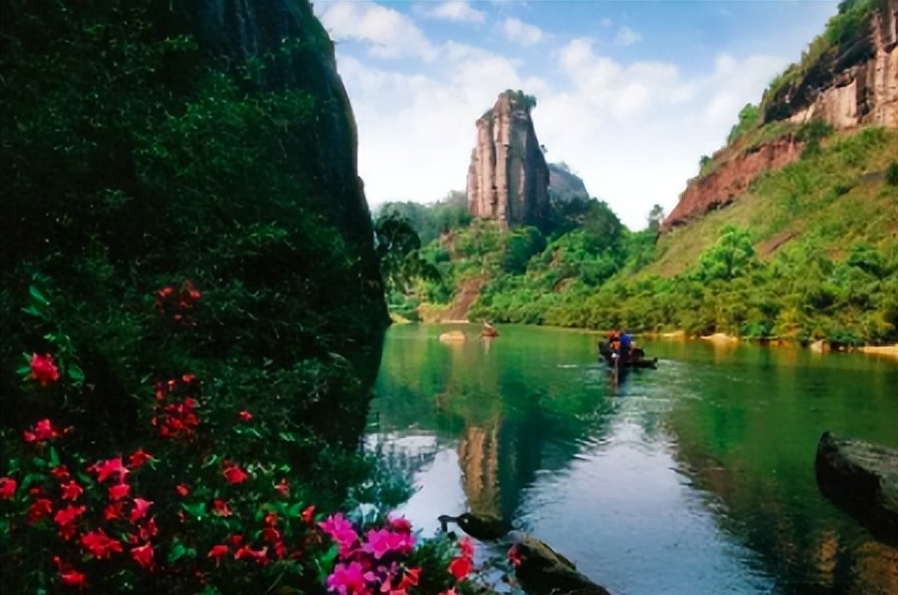 The ancient city of Fujian with its splendid landscape and long rivers ...
