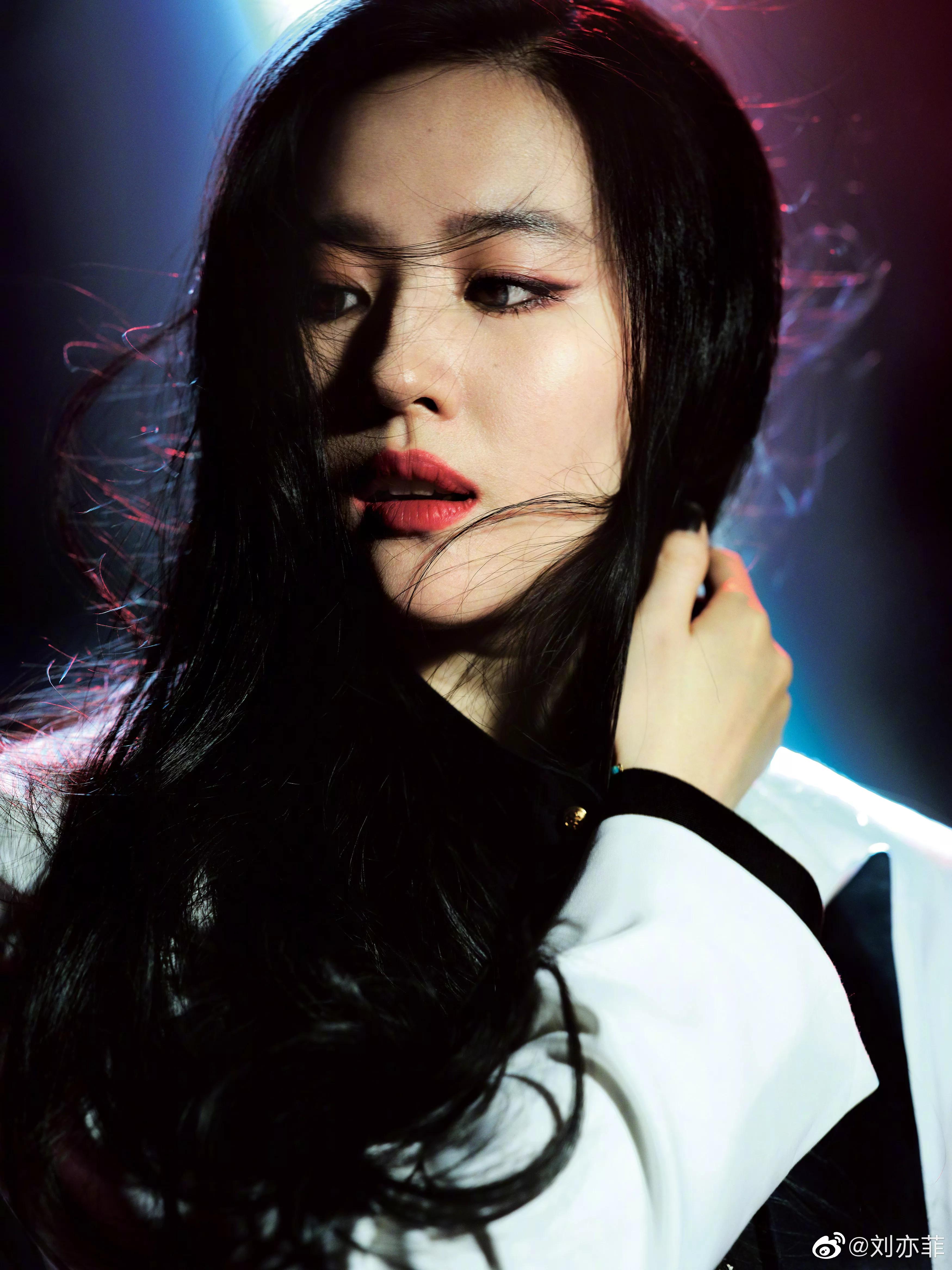 Angel Liu Yifei - iNEWS