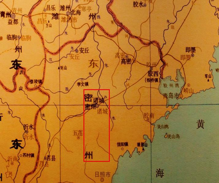 On the stage of detachment, half a moat of spring water and a city of ...