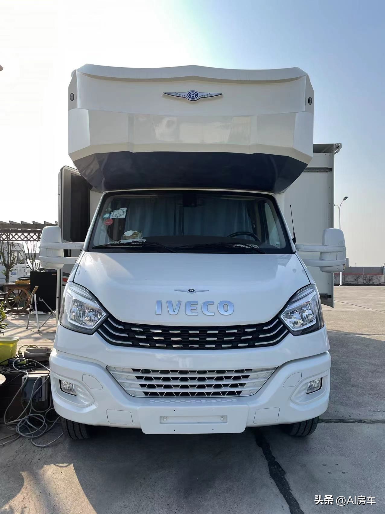 The car is nearly 8 meters long, equipped with 3.0T power, 28 kWh, 450L ...