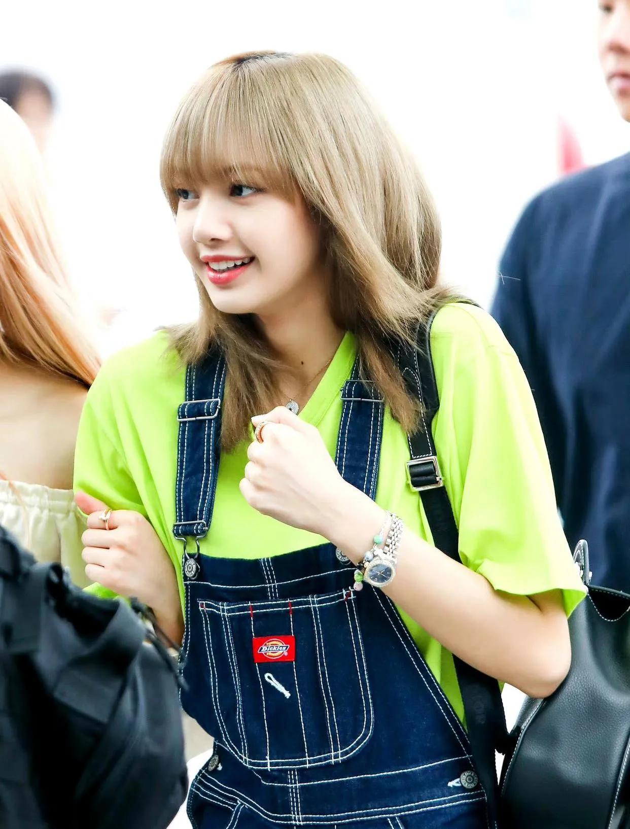 Lisa breaks seven Guinness World Records, and she deserves her title as ...