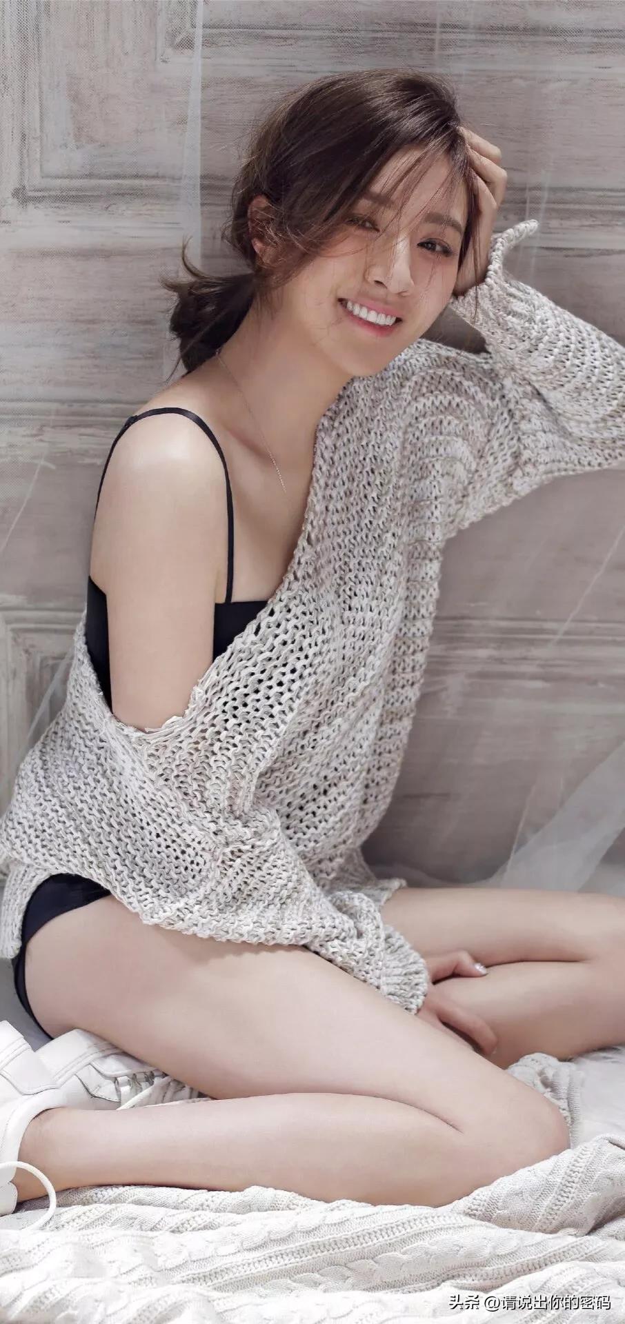 Sexy beauty star - Wang Xiaochen - iNEWS