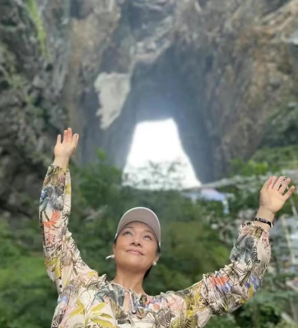 Shi Ke's family of four returned to China for vacation! She is still as ...