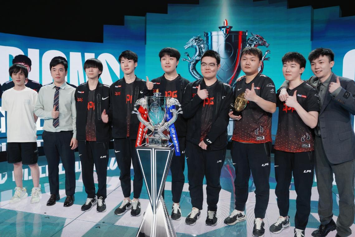 This coach must never be put back in the LCK!Homme's coaching resume ...