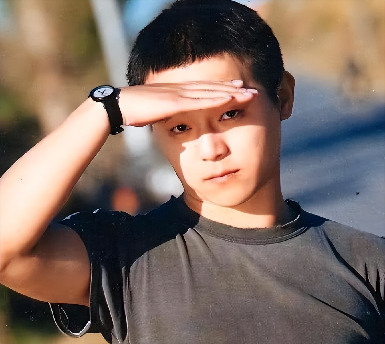 It's also Faye Wong's gene. Comparing Dou Wei's daughter with Li Yapeng ...