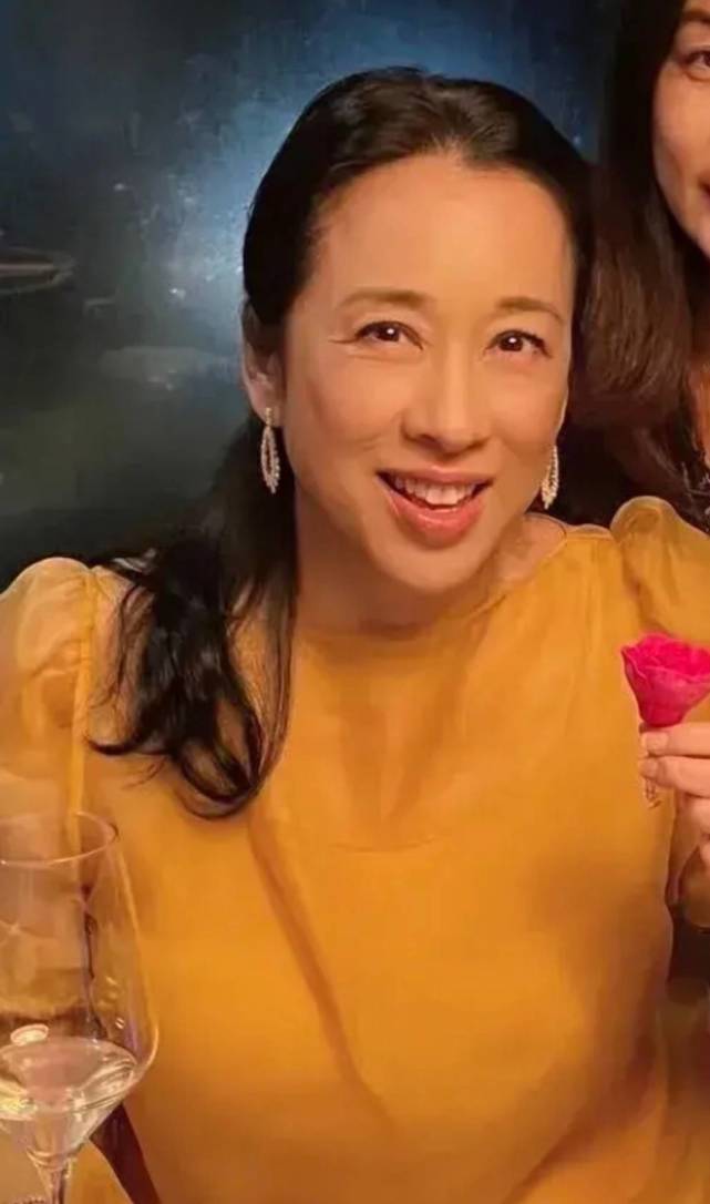 The three brothers Huo Qigang accompany their mother on their birthday ...