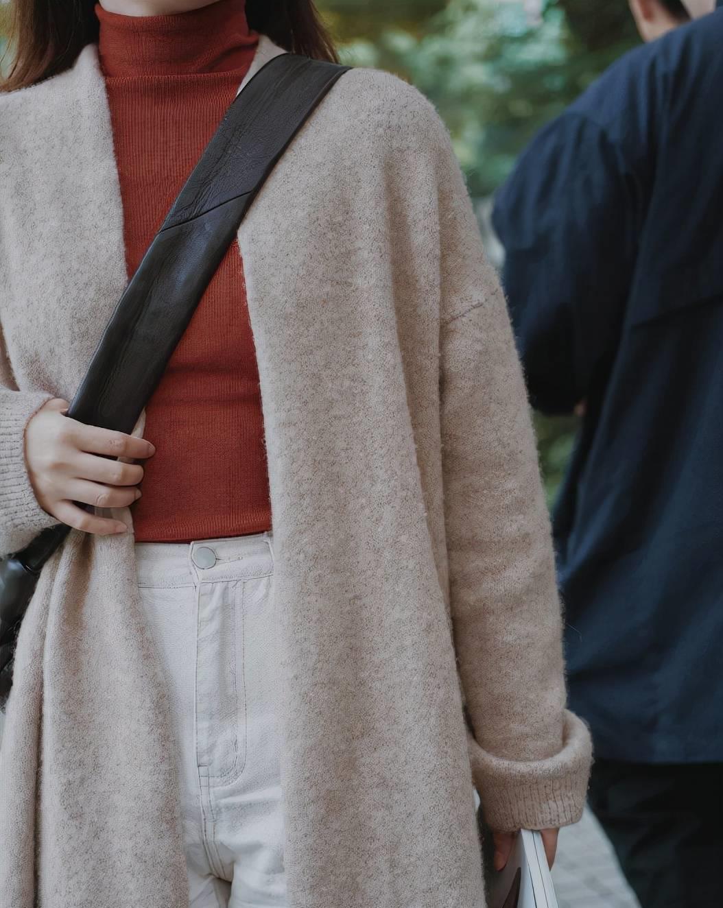 What fashion skills do original fashion bloggers have? Summarize 3 ...