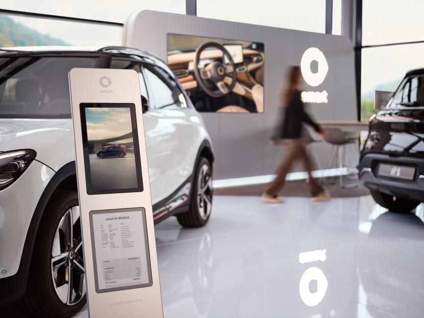 Naturally talented, smart elf#1 won three awards again - iMedia