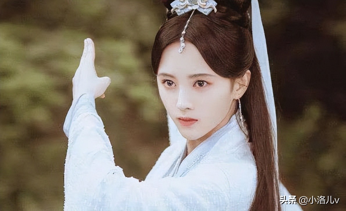 After Ju Jingyi, Chen Yuqi's semi-permanent styling also came, and ...