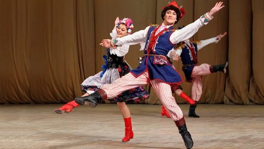 classic work! Polonaise dance is known as the dance of the upper class ...