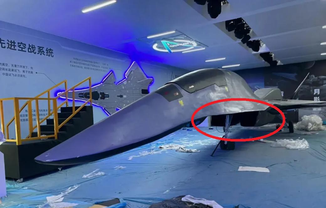 How powerful is the "White Emperor" aerospace fighter? Or to subvert ...