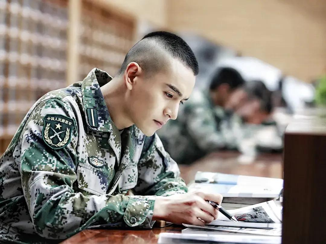 CCTV premieres tonight, the bloody military drama "Zero Distance" is ...