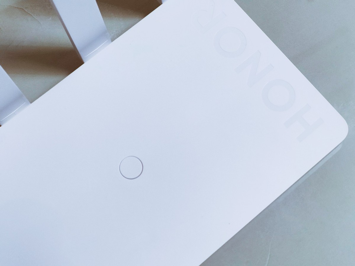 Honor router 4 Pro hands-on experience, although small but powerful can ...