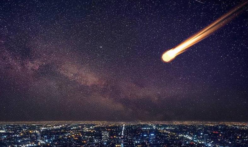 What's the difference between a meteor and a meteorite? How are they ...