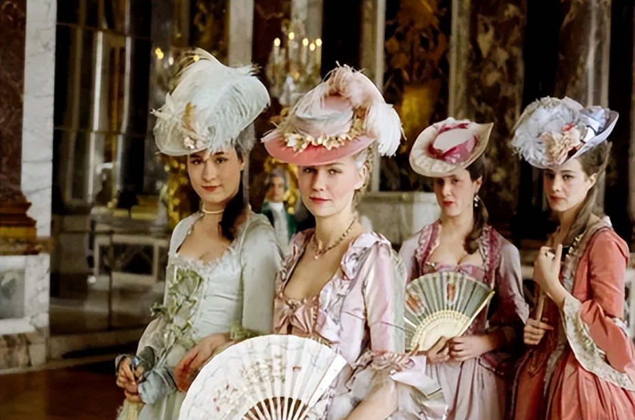 The Evolution of French Dress and Its Influence on the World - iMedia