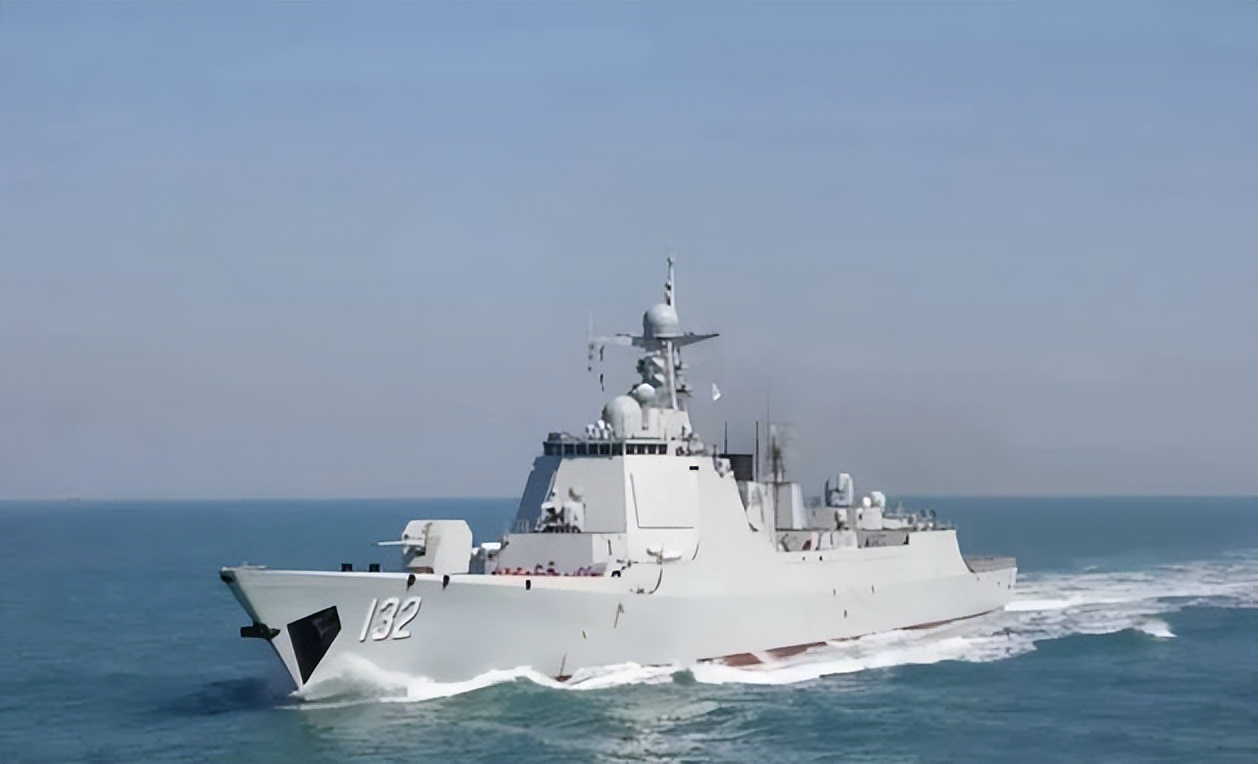 The bayonet battle reappeared in the Taiwan Strait. My 052D ship strongly intercepted the Zhong ...