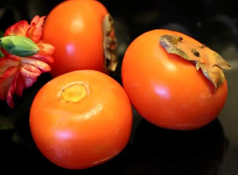 Eating persimmons on an empty stomach grows stones?Don't be stupid, 6 ...