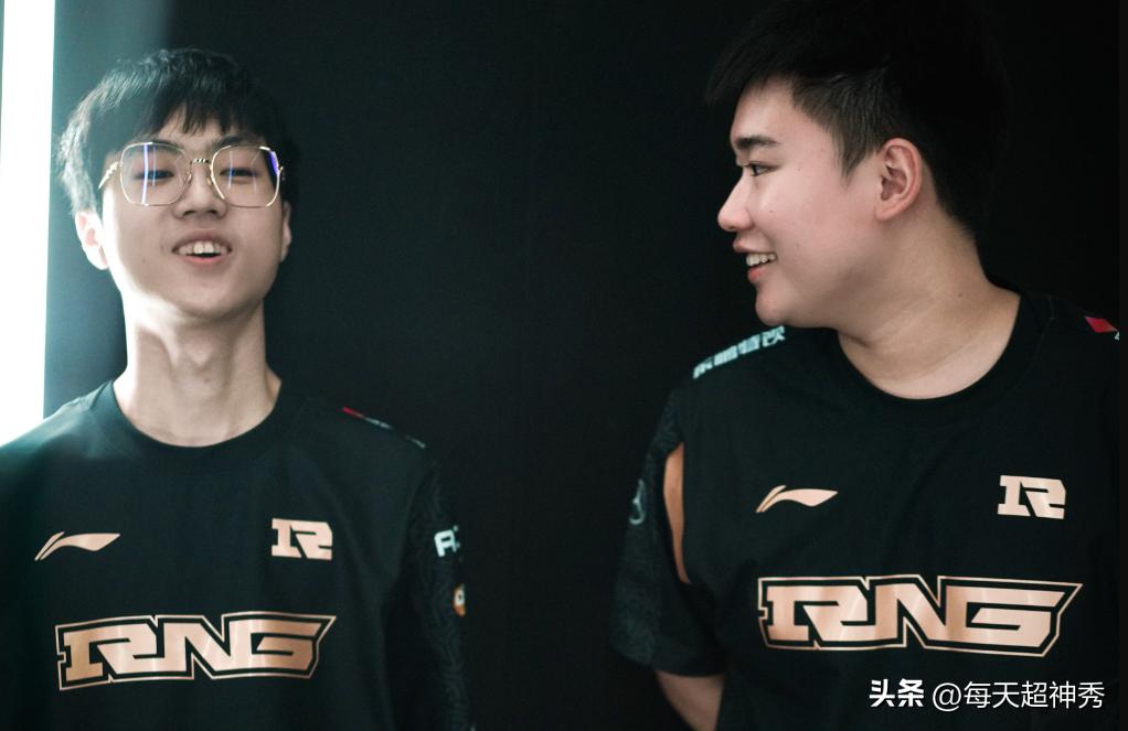 RNG beats WE, Brother Breathe utters harsh words, Coach Warhorse talks about the playoffs - iNEWS